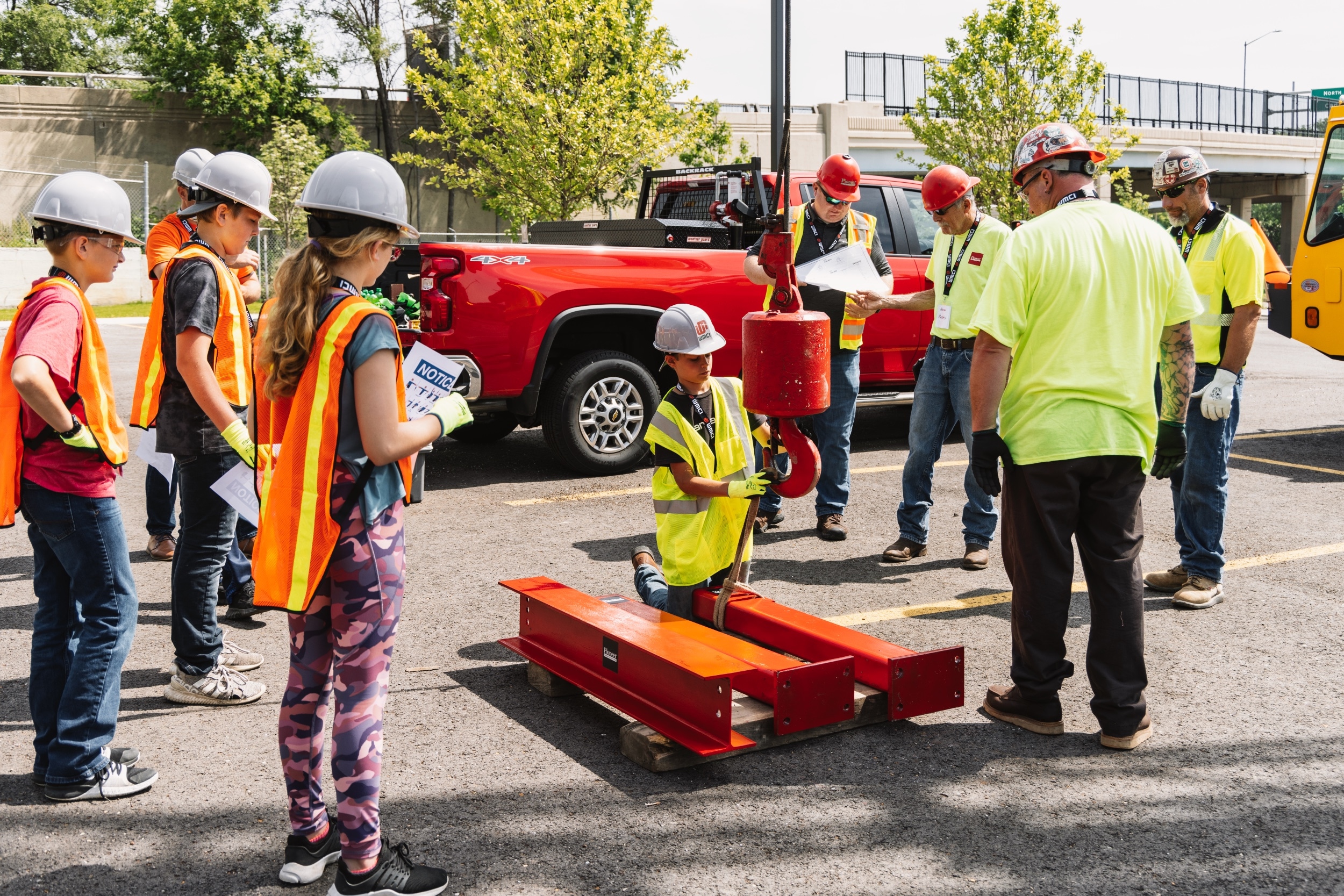 Pioneer team teaches at construction camp - Pioneer Construction